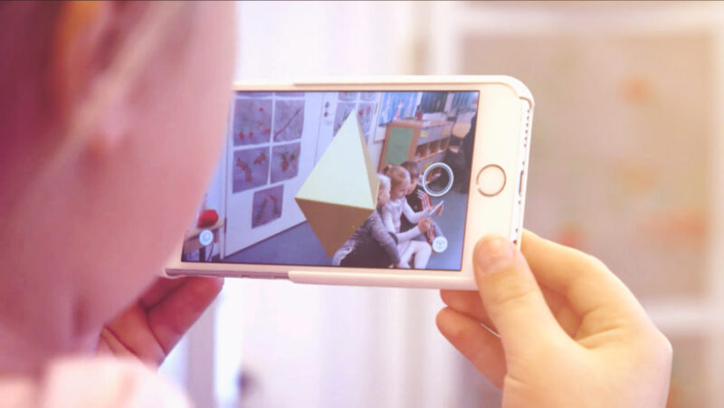 Augmented Reality Creation Tool for a Web 3.0 Future - Class Tech Tips